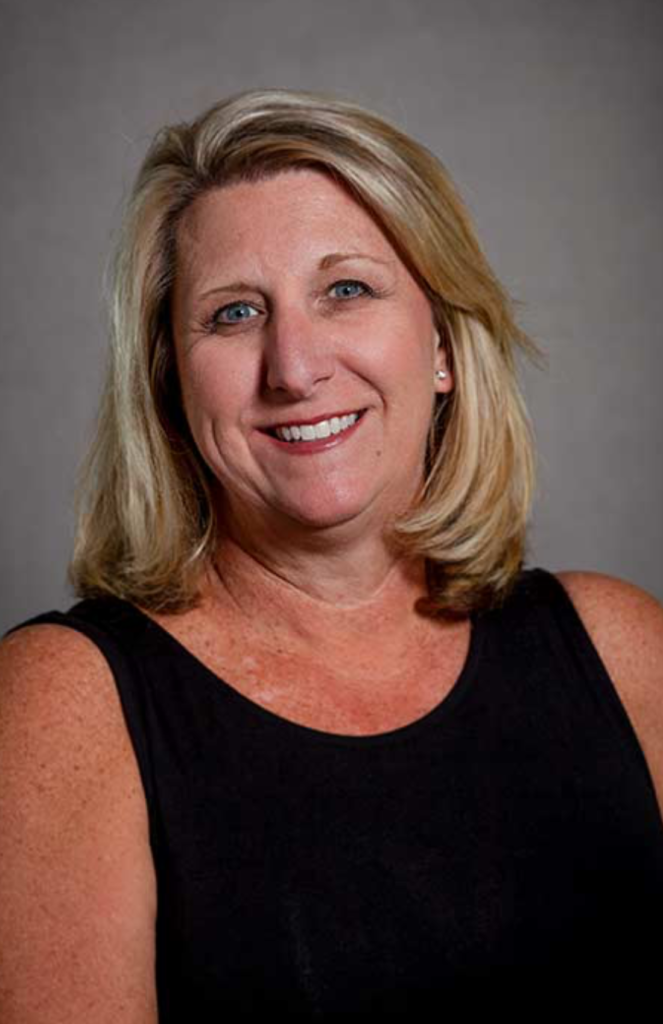 Renee Headshot (003) - Medical Group Management Association